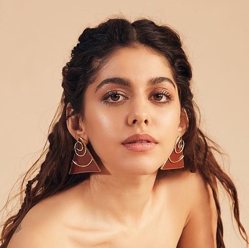 Alaya F(Aalia Furniturewala)-HITV